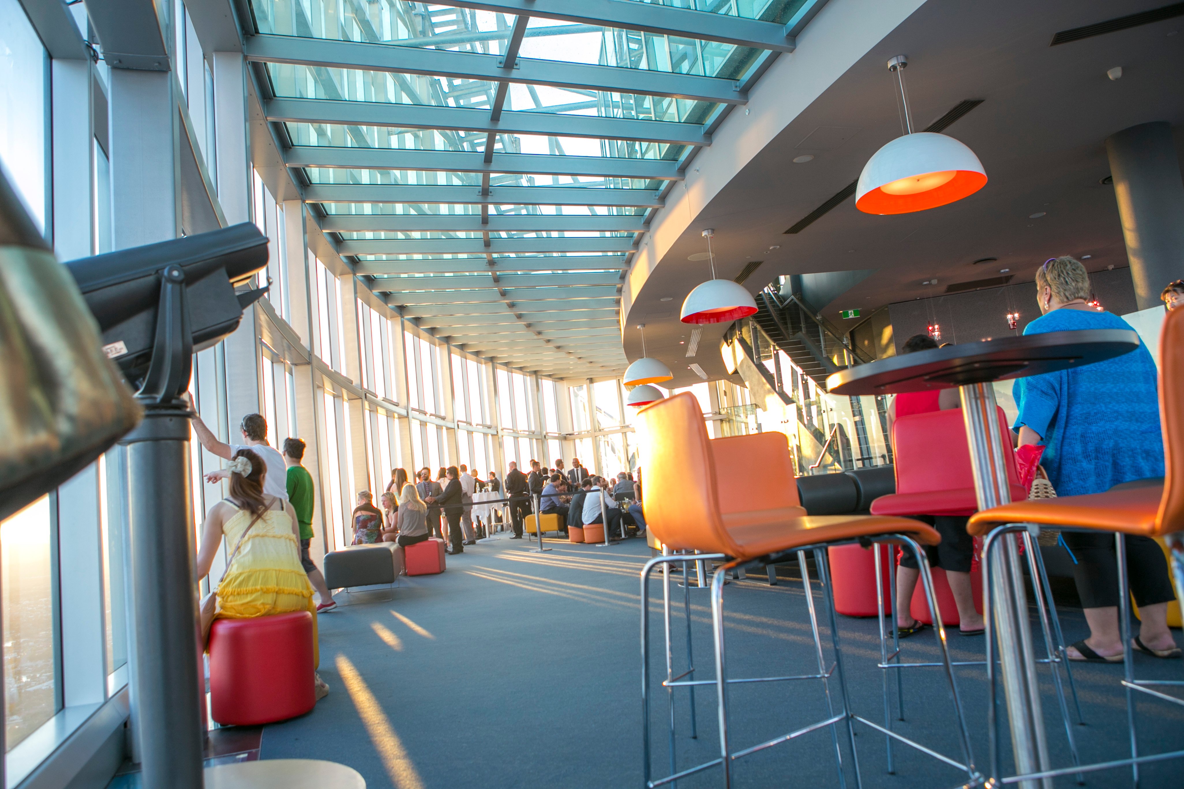 Chasing Light in Surfers Paradise - Vacation Life